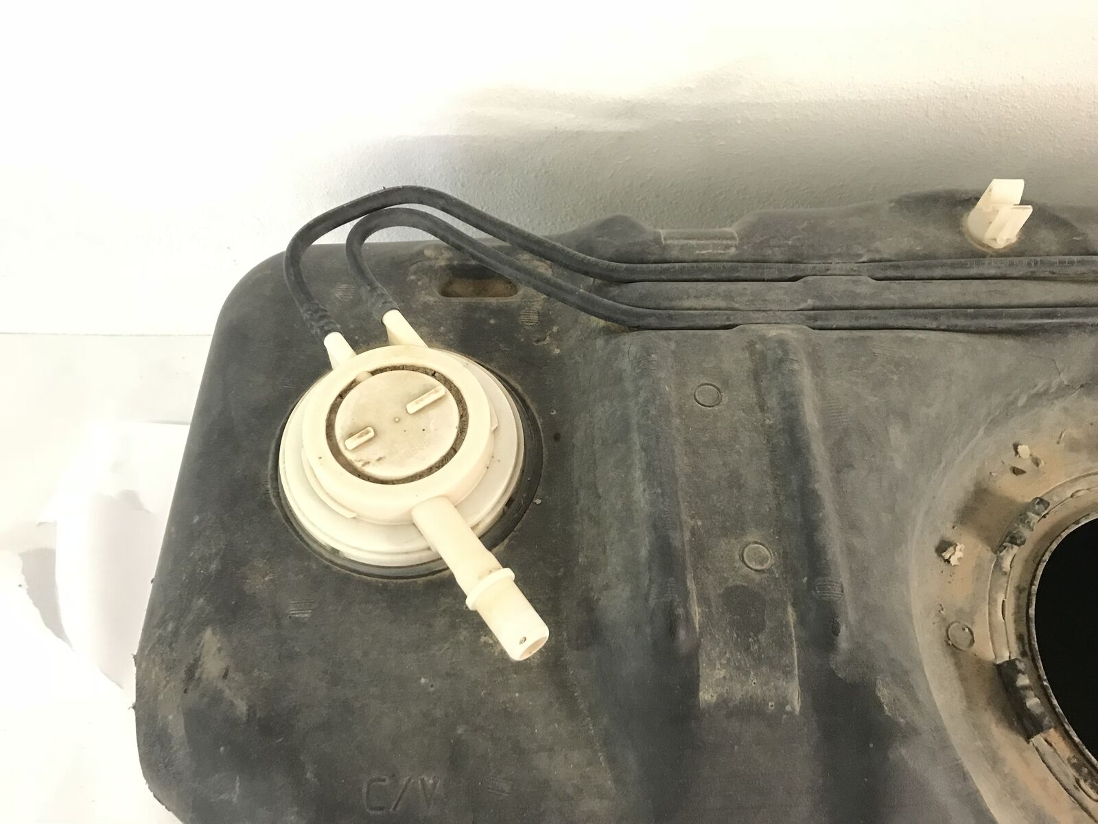 Wrangler TJ LJ 05-06 Gas Fuel Tank 19 Gallon Plastic Poly Gas ...